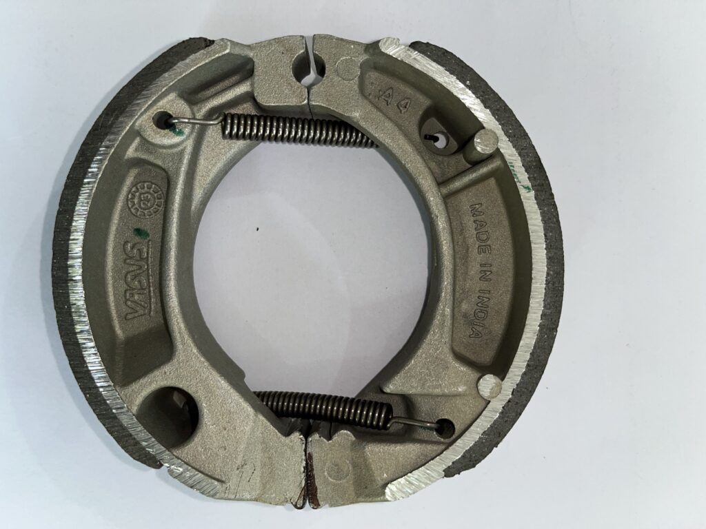 Hero HF Deluxe Brake Shoe Front & Rear Efficiency